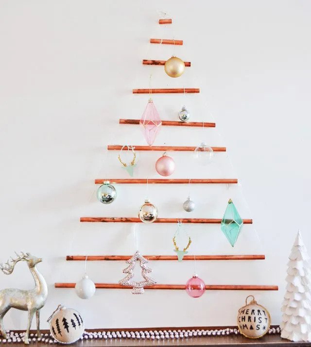 17 Christmas Tree Alternatives for Your Home - Santa's Christmas